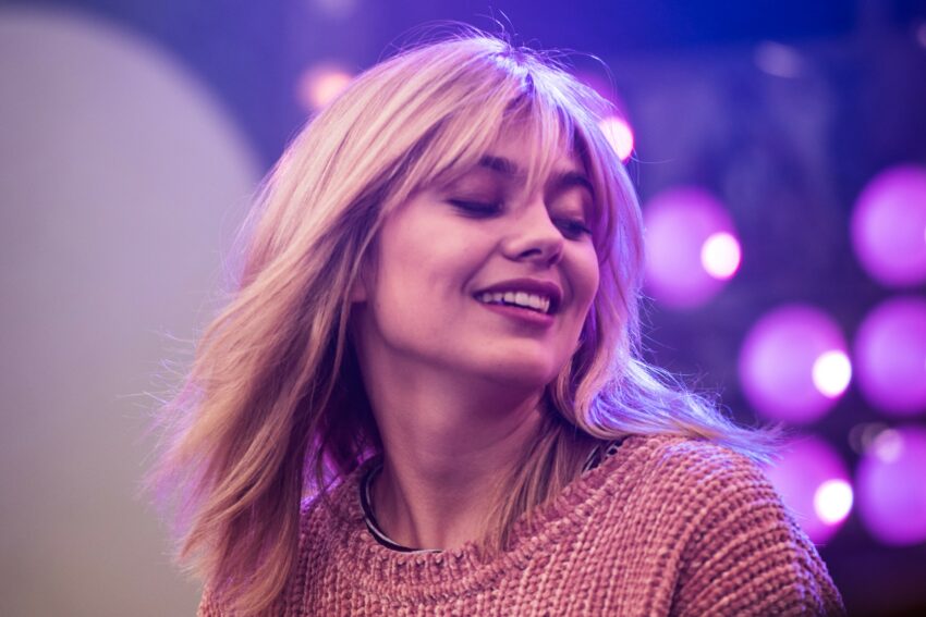 Louane representará a Francia en Eurovisión 2025